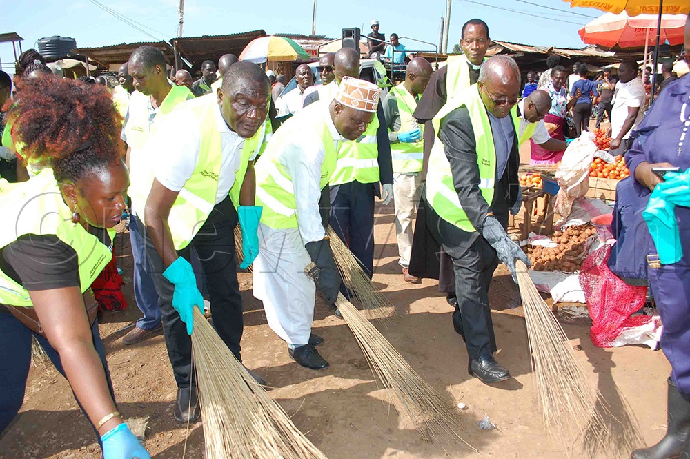 Kampala Archdiocese leads clean up of Ggaba Landing Site