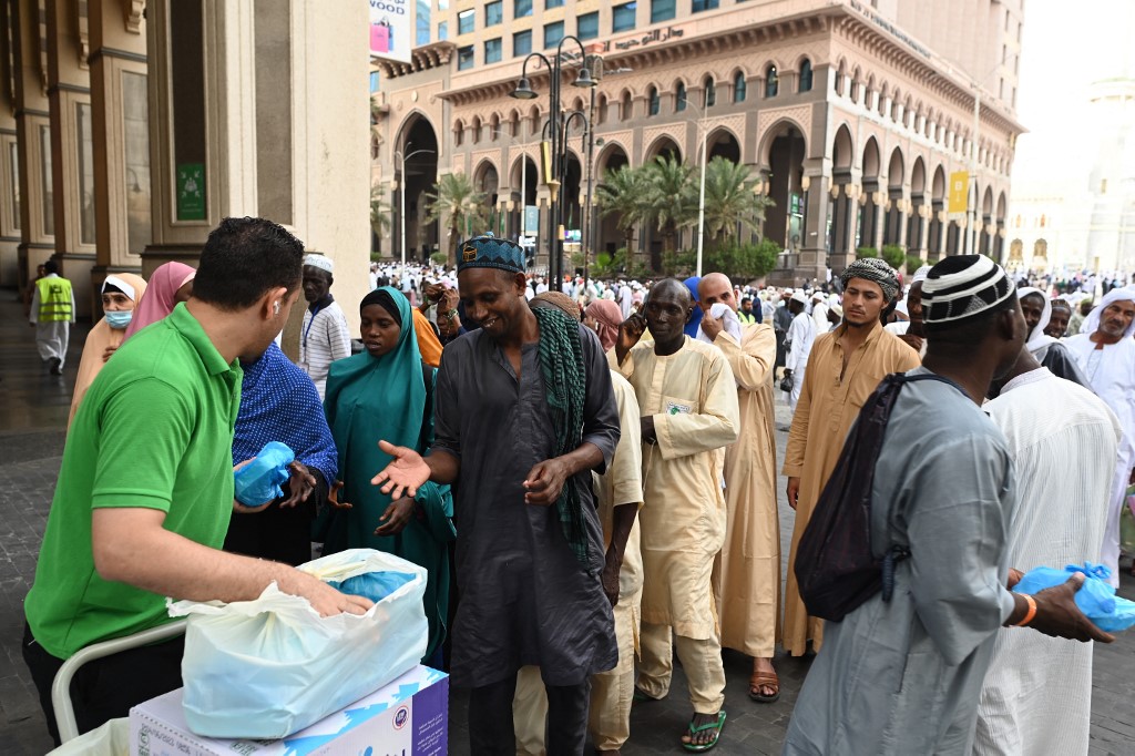 'God's guests': Saudis safeguard hajj hospitality tradition - Bukedde ... 'God's guests': Saudis safeguard hajj hospitality tradition - Bukedde ...