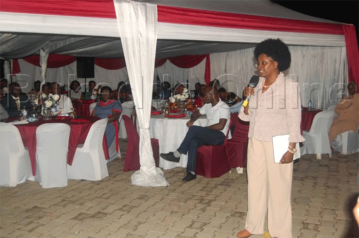 Minisita Musenero akubirizza abaana okussa ennyo essira ku ssomo lya ...