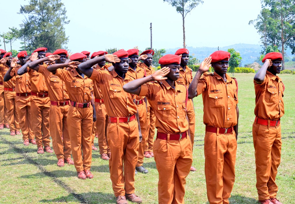 Abasirikale b'amakomera 195 batendekeddwa mu bukodyo obukambwe ...