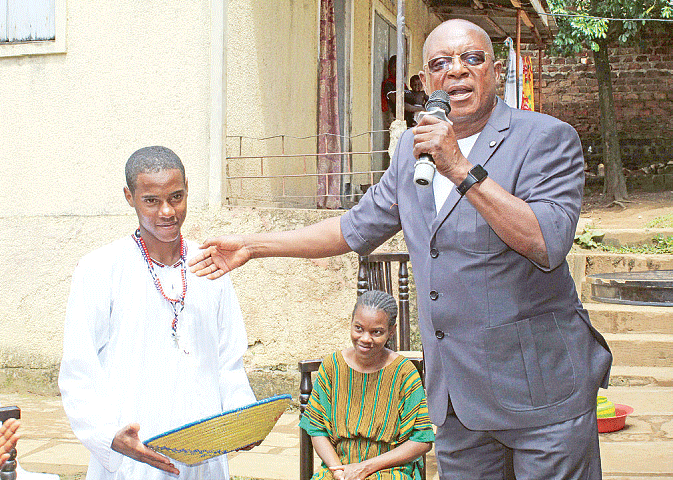 Amawulire: Nnamwandu n’abaana be bazize olumbe lwa ssentebe