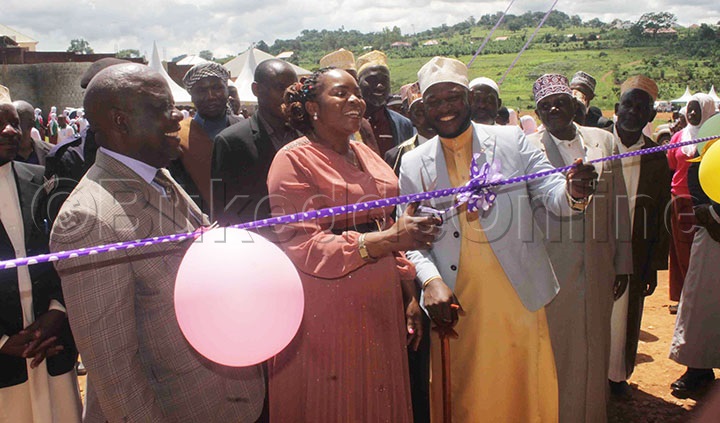 Amasomero agatalina bisaanyizo Gavumenti by'eyagala gagenda kuggalwa ...