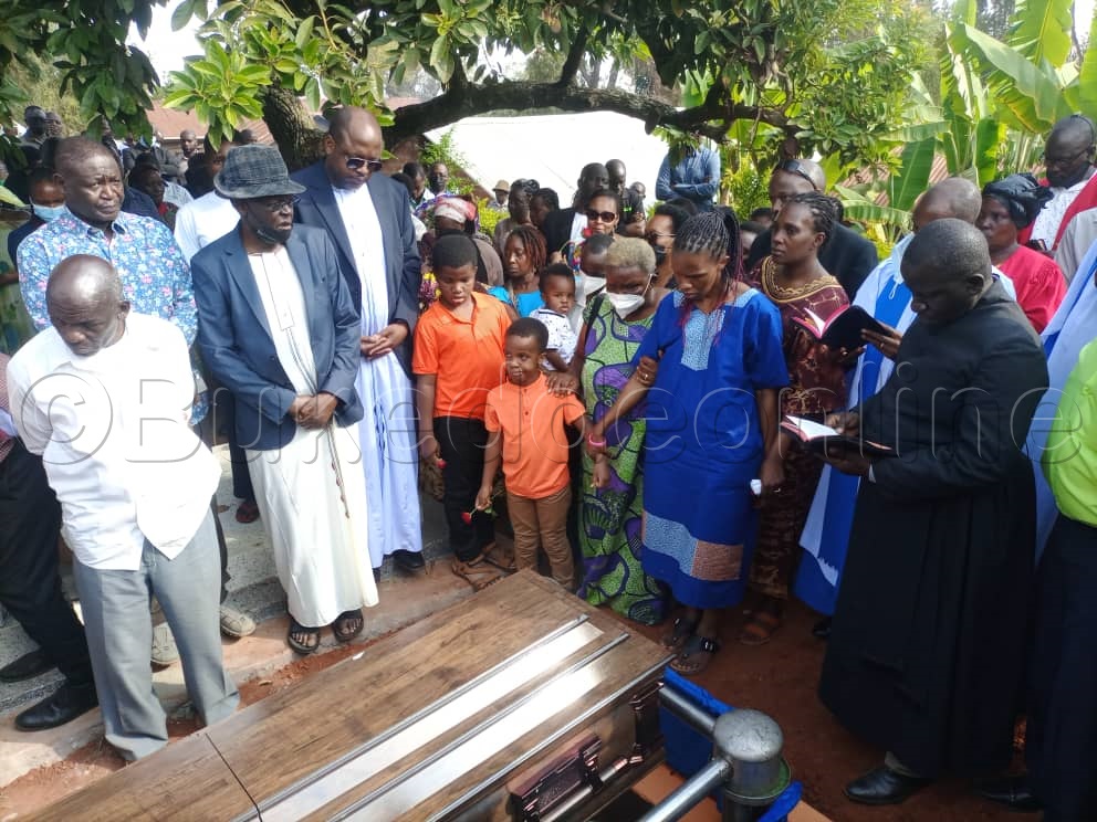 Abadde omukugu mu kulongoosa abaana mu ddwaliro lya gavumenti ekkulu e ...