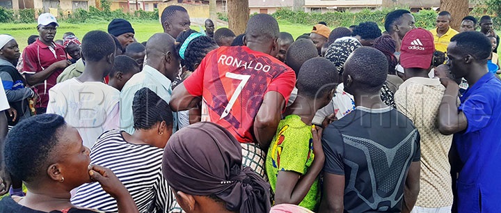 Omukazi abadde akuumira omusota ku muzigo ng'aguyita 'omwana' agusudde ...