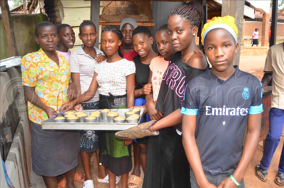 Muteekanga lauds Emmanuel College Kazo on skills training - New Vision ...