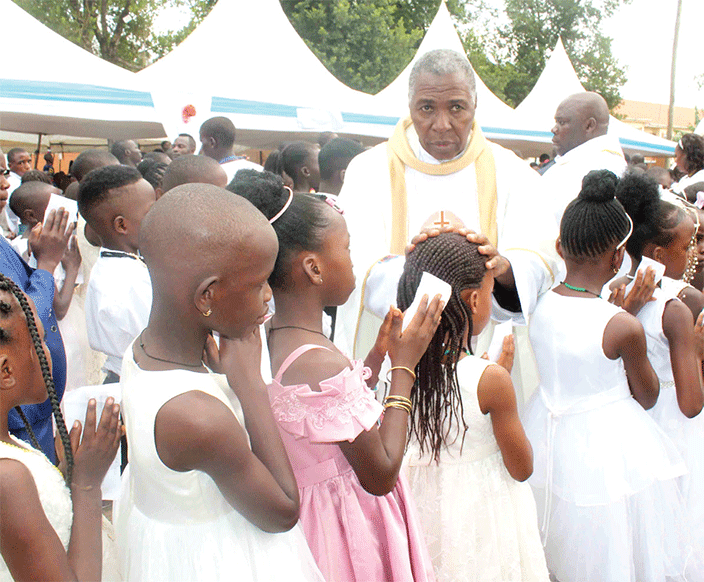 Ssaabasumba Ssemogerere akubirizza abafumbo - New Vision Official