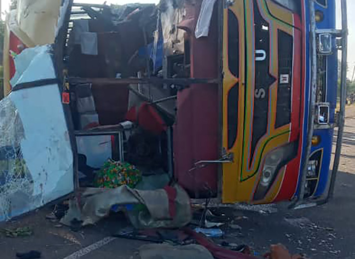One dead as Gulu-bound bus knocks stationary trailer