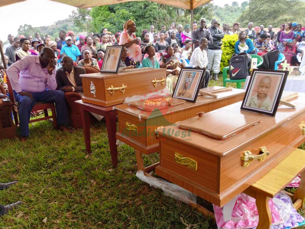 Abaana 3 abaitsirwe omuri Fort Portal baziikwa eriizooba. - New Vision ...