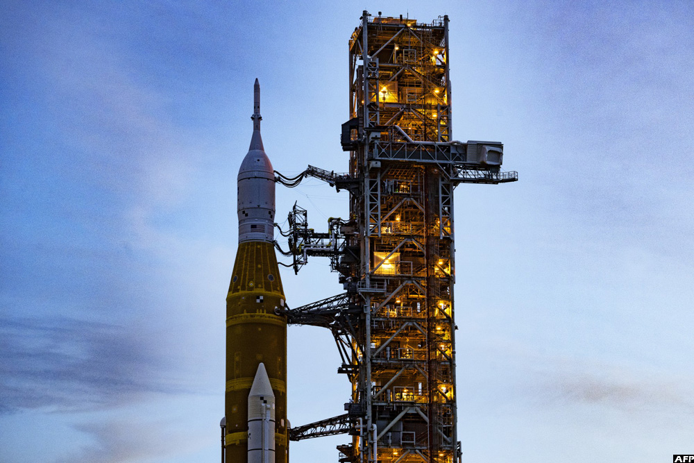NASA sticks to plan to launch Moon rocket Wednesday