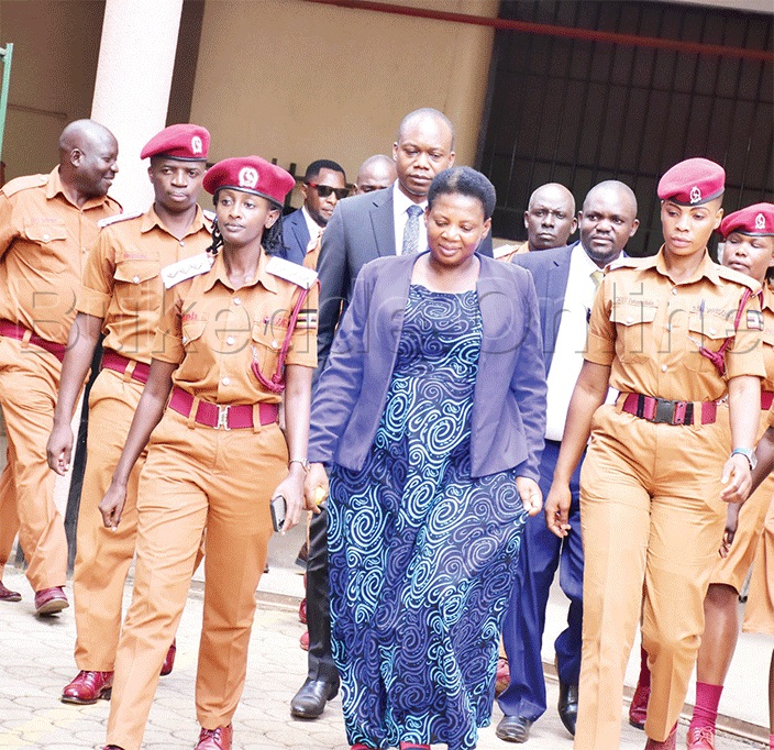 Ddiiru ababaka mwe baliira ssente mu Palamenti - Bukedde Online - Amawulire