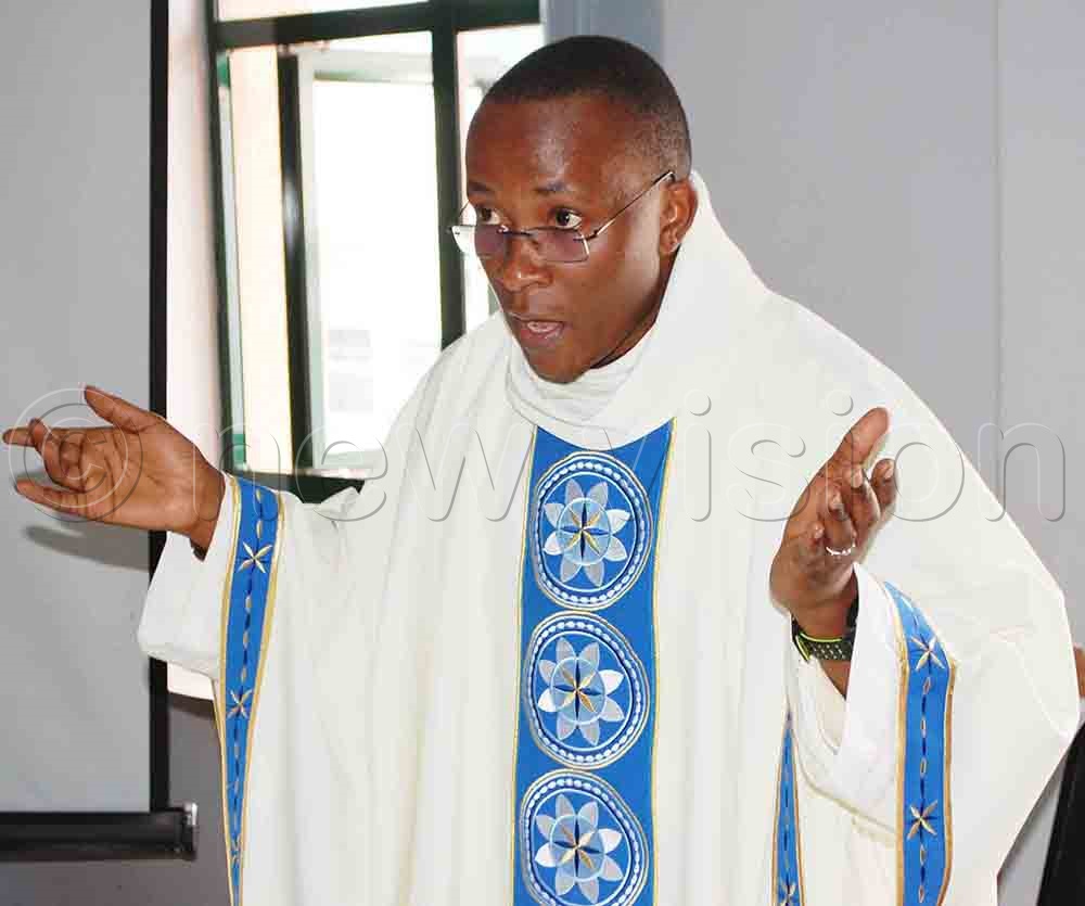 Muvunyi lauds Vision Group on professionalism - New Vision Official