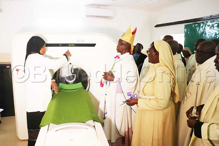 Eddwaliro ly’e Naggalama lifunye CT Scan ekuba ebifaananyi by'omu mutwe ...