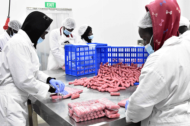 Abatunzi b'ennyama n'abakola eby'okulya mu nnyama basattira olwa Kalusu ...