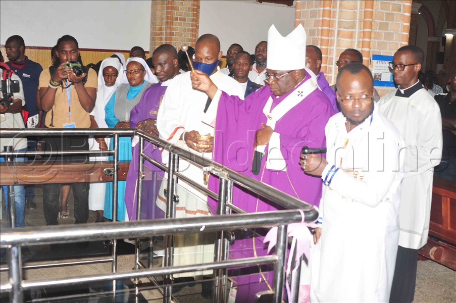 Ssaabasumba Ssemogerere alabudde baseerebu okwesonyiwa enjaga n'omwenge ...