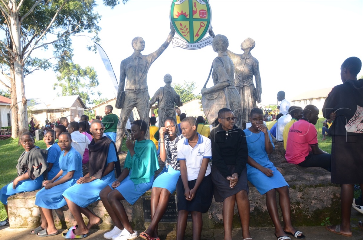 News: Alumni, West Buganda bishop plot Masaka school revamp