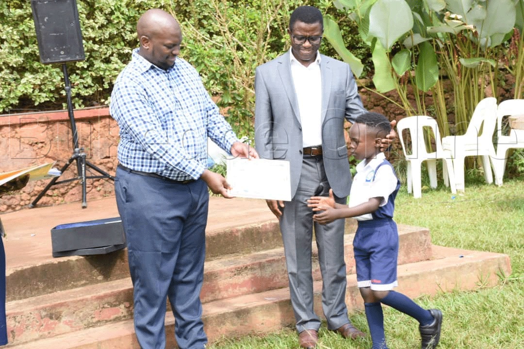 Omulangira Jjunju asabye abazadde okuyambako mukutumbula ebi