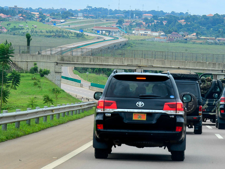 Museveni hails Kampala-Entebbe Expressway over latest servic