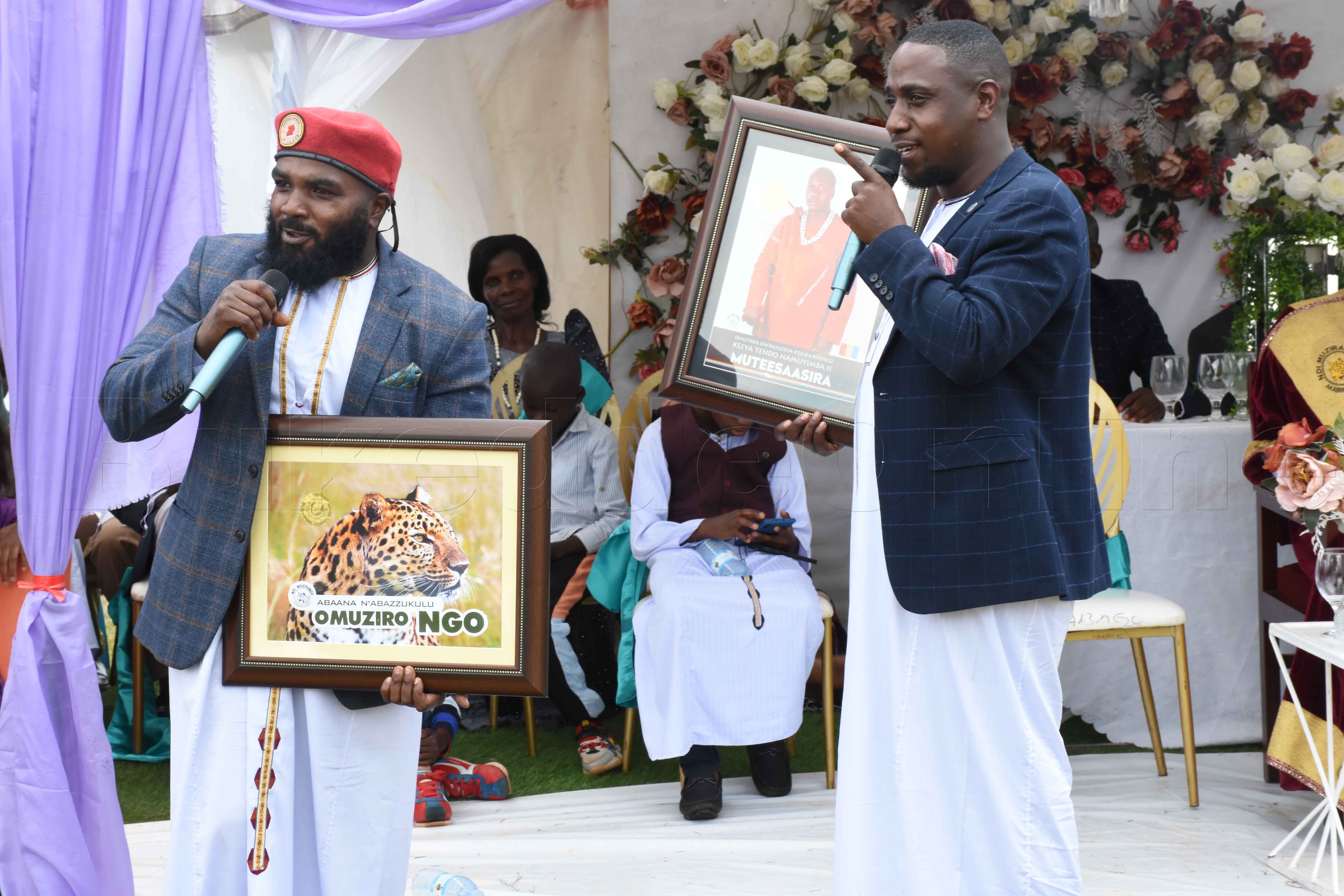 Eddie Mutwe alamaze ku butaka bw'ekika kye eky'Engo n'acamul