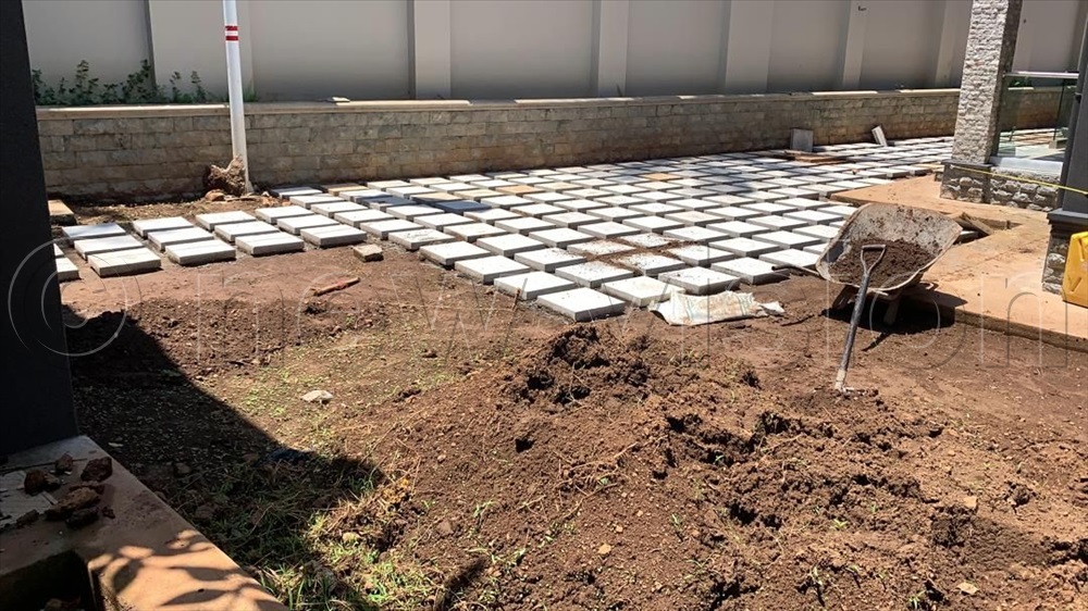 How to design paving slabs with a lawn in your front yard - New Vision ...