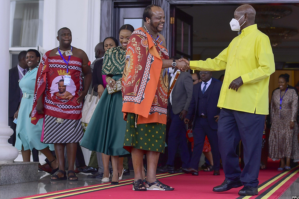 President Museveni bids farewell to King Mswati III after state visit ...