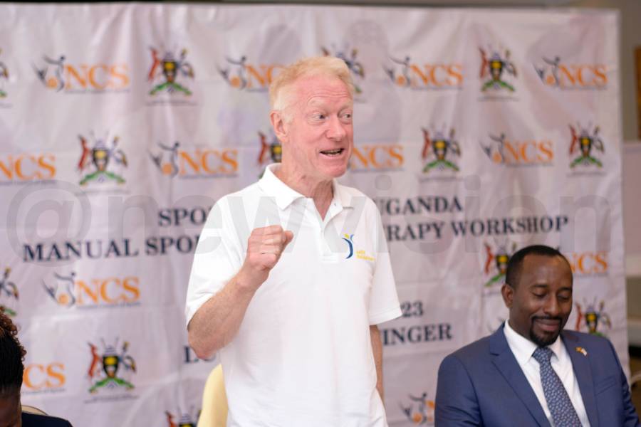 German expert tips female physiotherapists on injuries