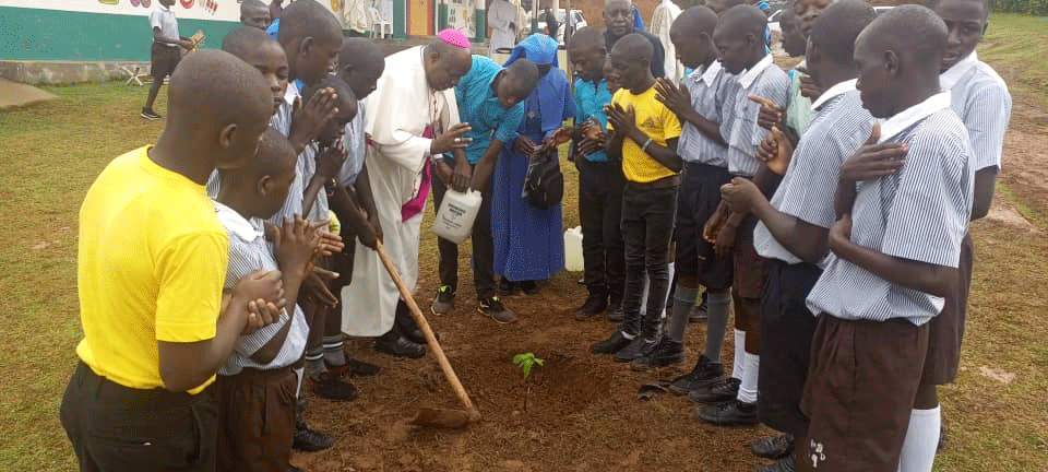 Bannabiikira be Bwanda bajaguzza emyaka 25