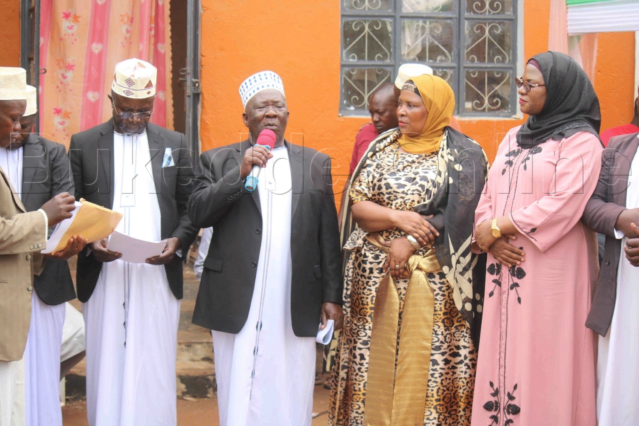 Ab’e Nkima basisinkanye mu kumanyagana