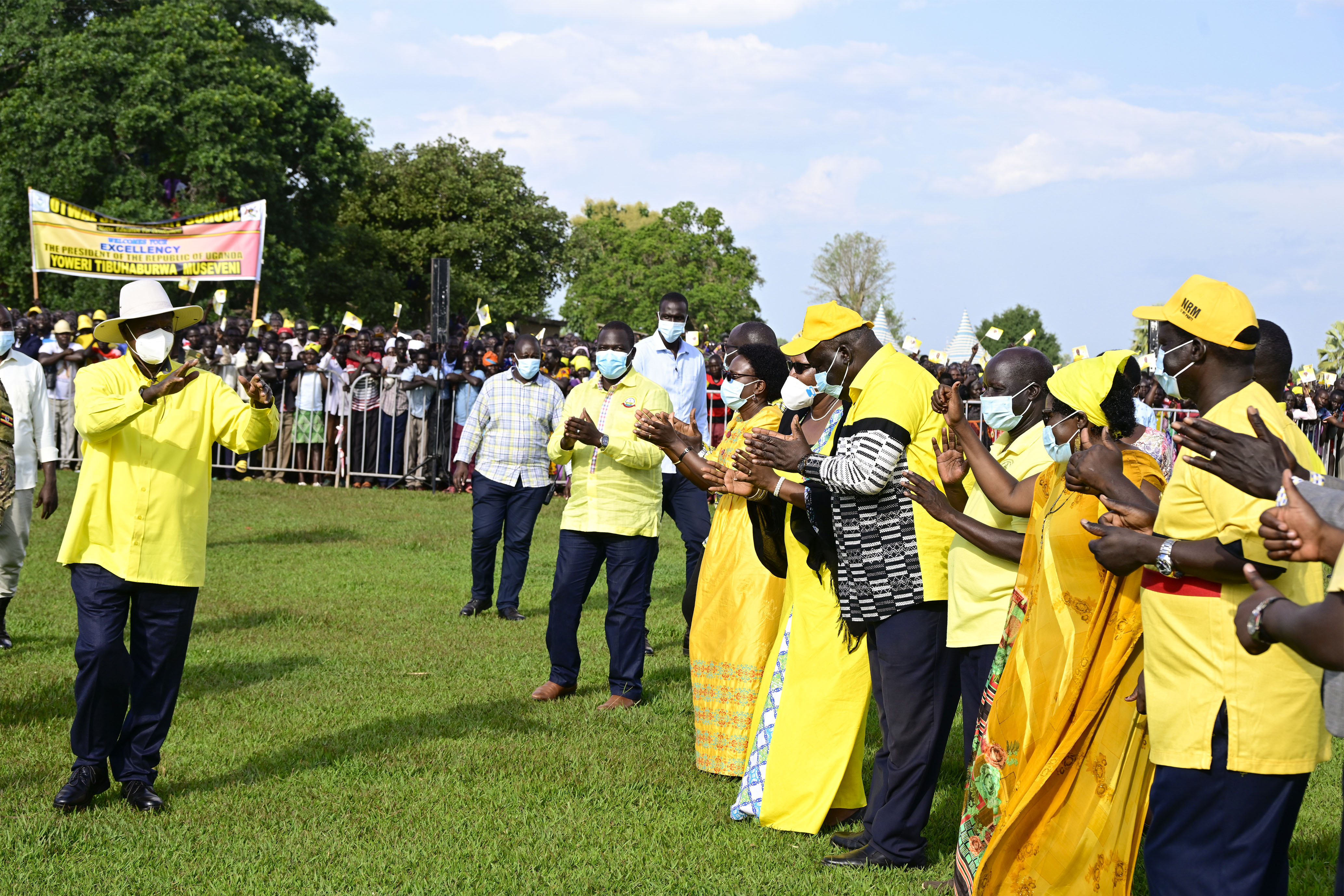 900 UPC members cross to NRM on final day of Oyam North campaigns ...