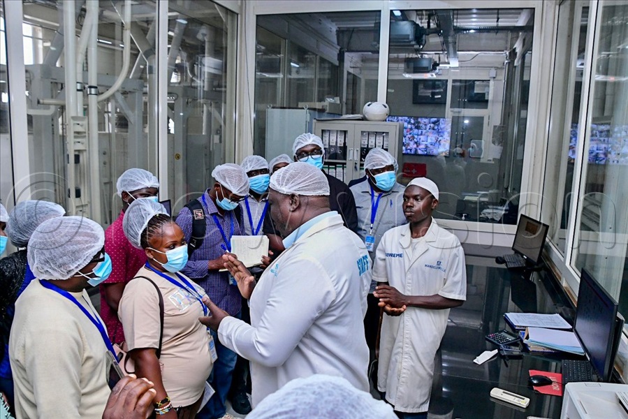 📷 Mandela Millers receives food safety certification - New Vision Official