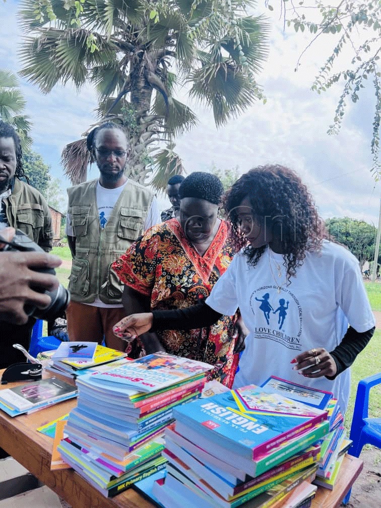 Bannakyewa badduukiridde abayizi n'ebikozesebwa - Bukedde Online ...