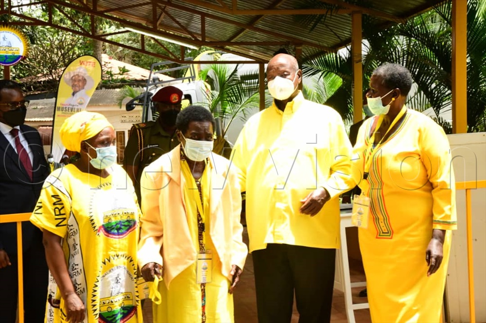 📷 Museveni launches drive to update NRM party register - New Vision ...