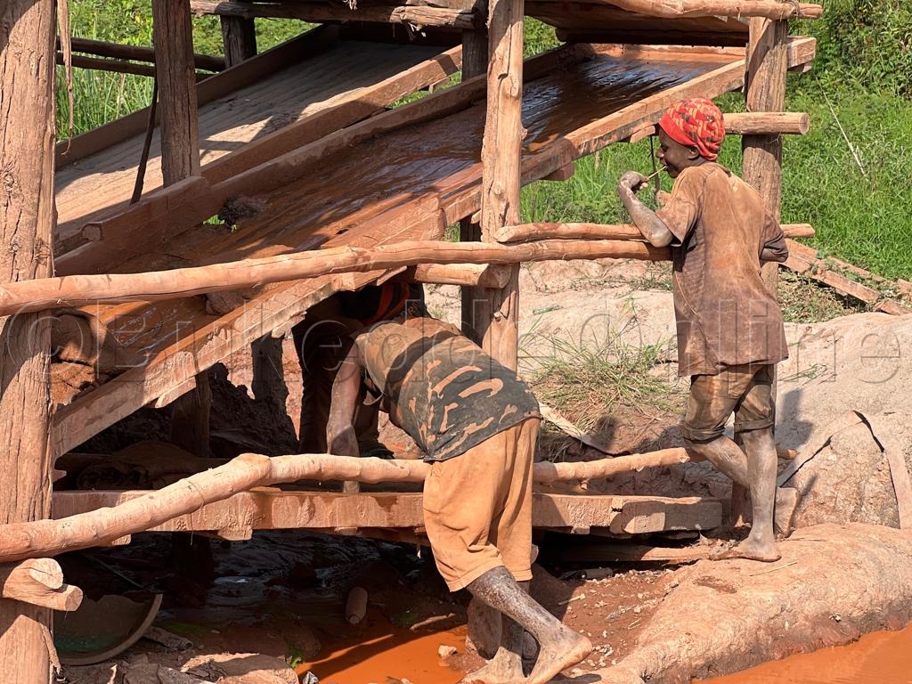 “Kassanda efiirwa akawumbi kamu n’ekitundu buli lunaku mu musolo ...