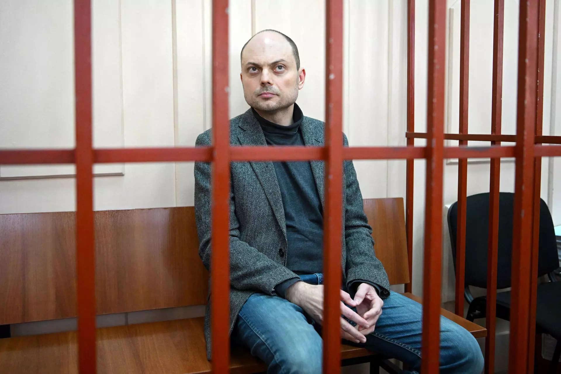 World: Putin critic Kara-Murza brought to Siberian penal col