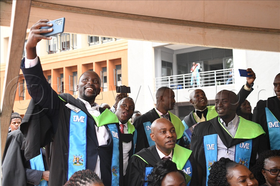 IN PICTURES: UMI graduates rallied to fight global warming - New Vision ...