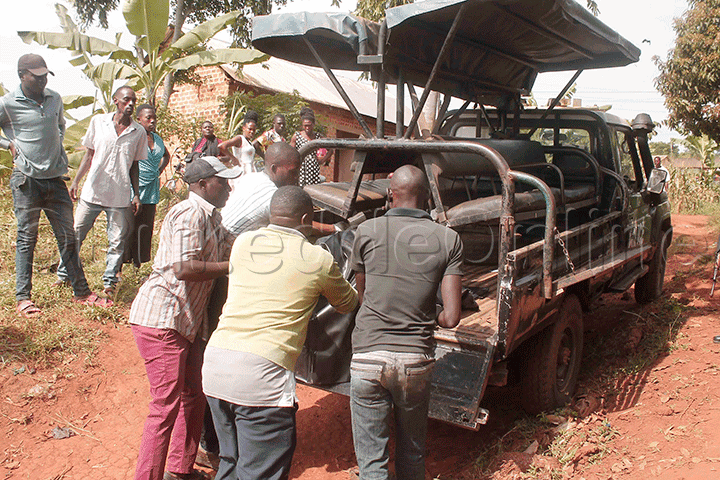 Basse omuwala mu bukambwe omulambo ne bagusuula ku luzzi - New Vision ...