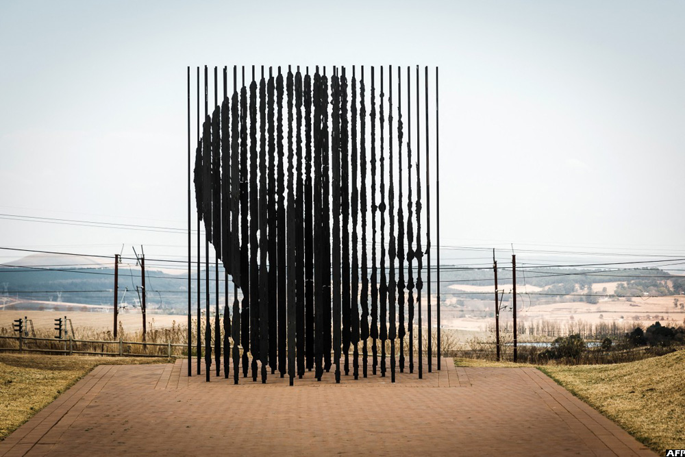 Celebrating Life: South Africa misses the Mandela 'spirit' 1