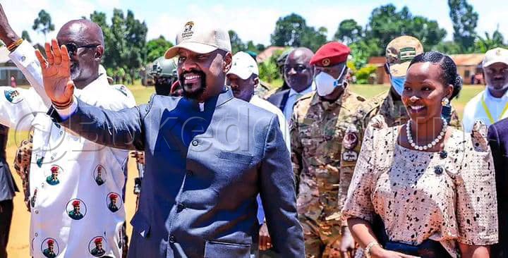 Gen. Muhoozi Kainerugaba bamwaniriza mu kitiibwa e Masaka - New Vision ...