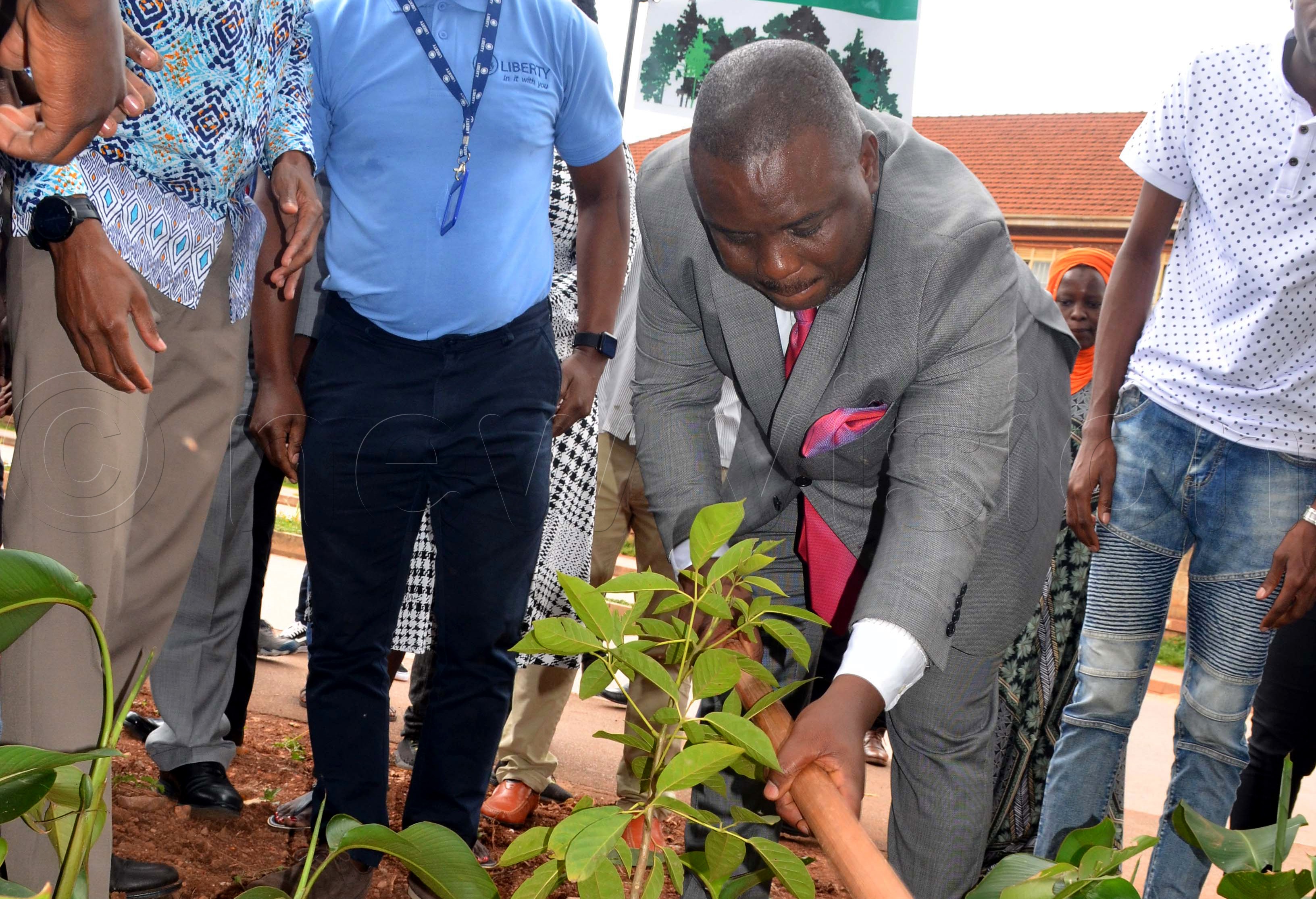 Lukwago rallies Ugandans to embrace planting indigenous tree