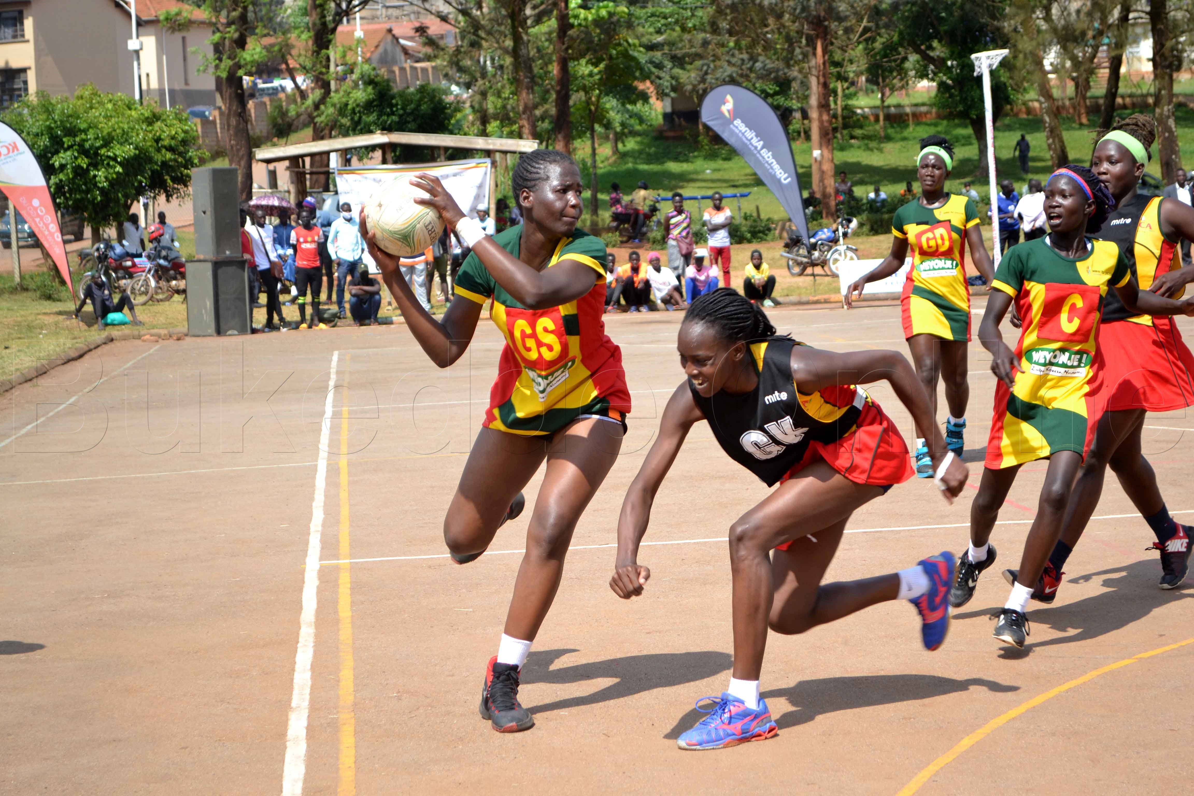 Ab'okubaka beeswanta kusuuza Asiina Kabendera ekirabo ky’omuteebi wa ...