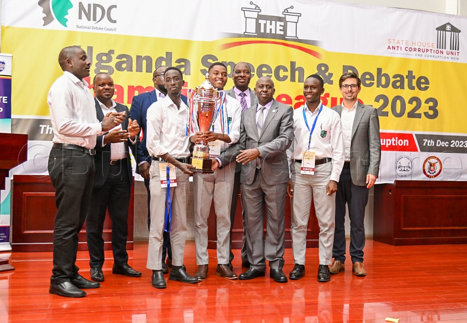 'Abalina ebirowoozo ku kulwanyisa enguzi mubireete'