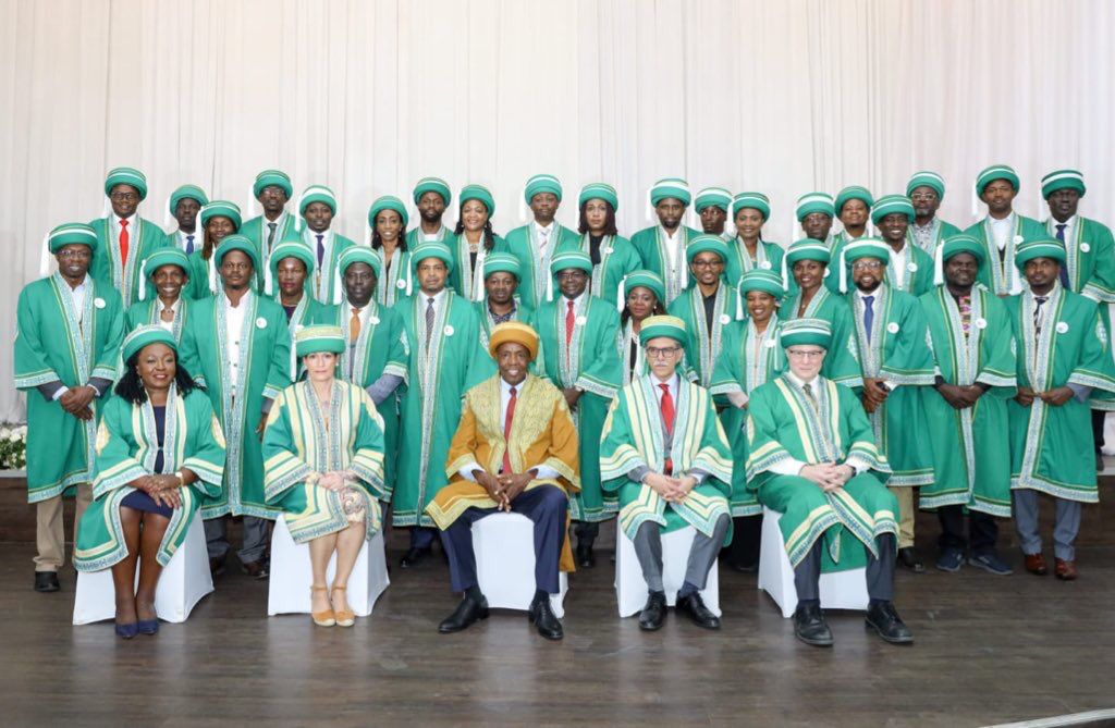 Five Vision Group scribes among Aga Khan University graduates - New ...