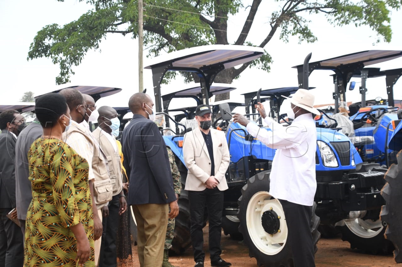 IN PICTURES: President launches the second consignment of agriculture ...