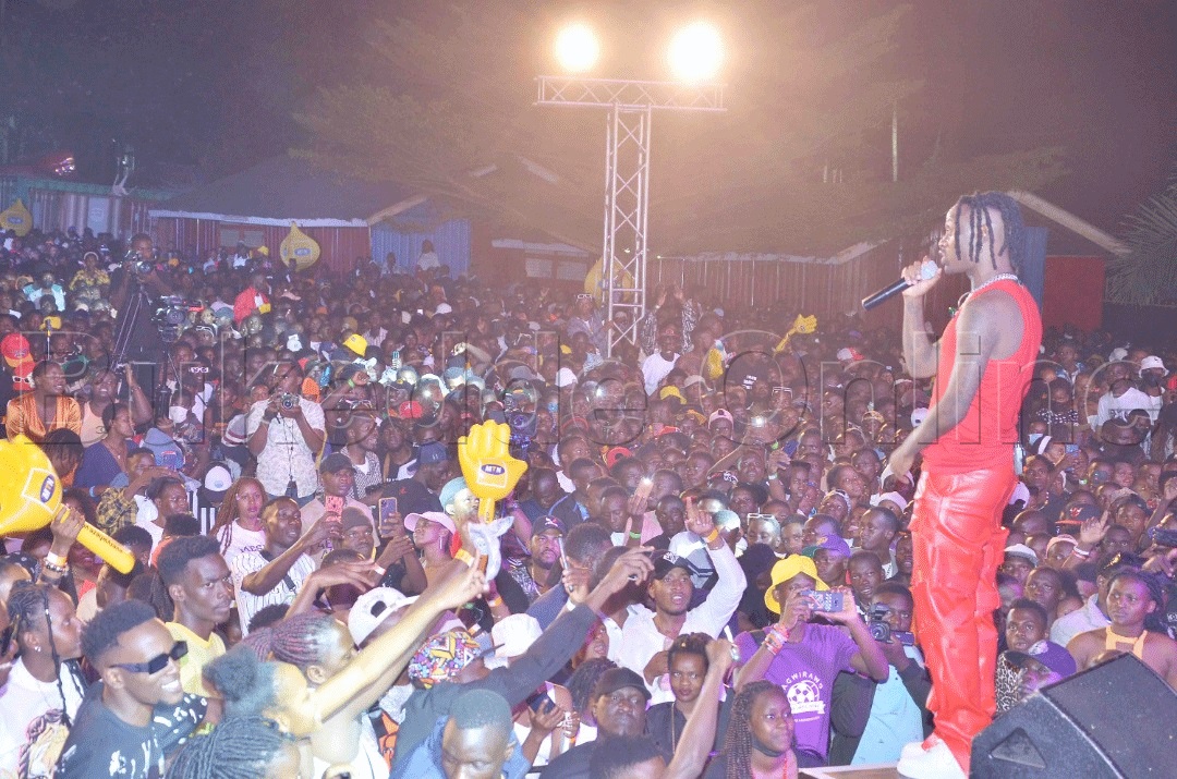 Fik Femaica asajjakudde oluvanyuma lw'okukuba Africana ng'agijjuza ...