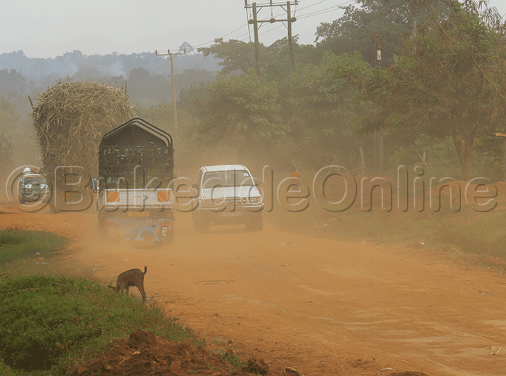 Oluguudo lwa Kayunga-Bbaale- Galiraaya lugenda kukolebwa ; a