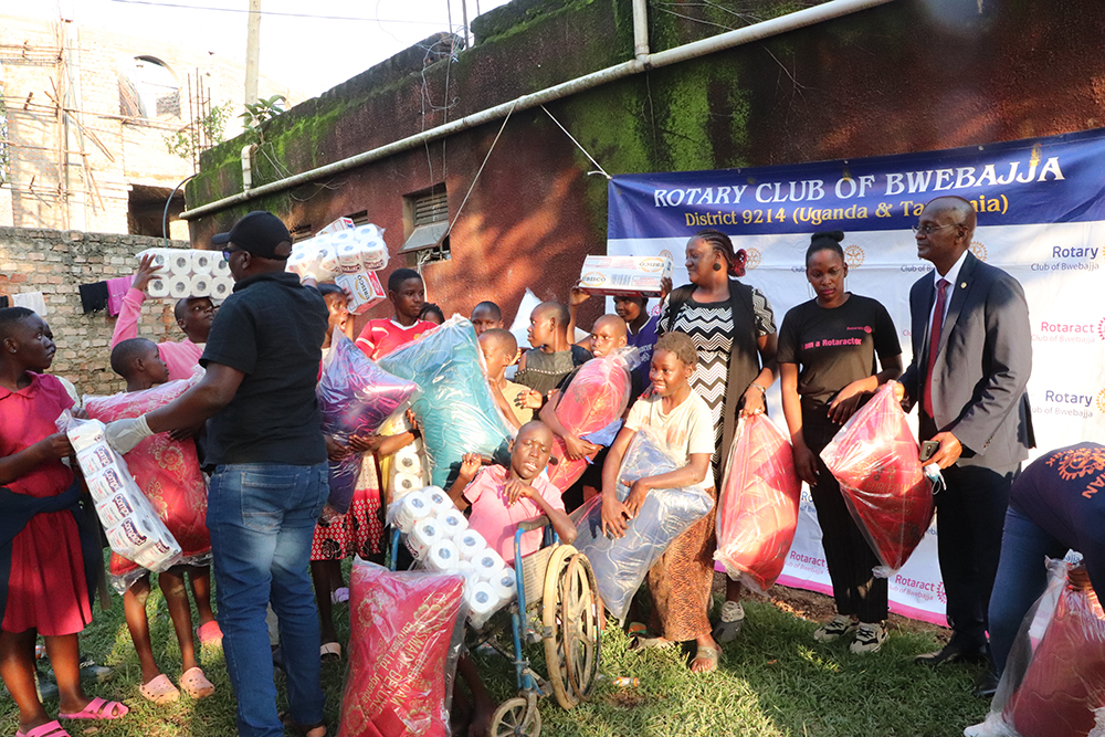 Rotarians spread Christmas love - New Vision Official