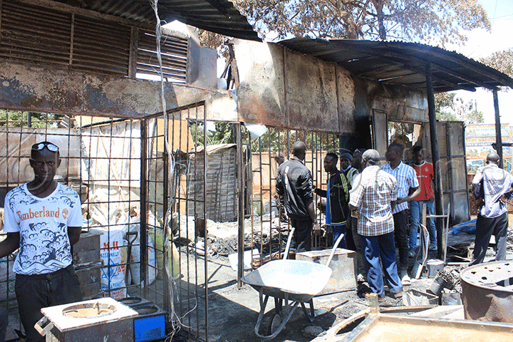 Amawulire: Omuliro gusaanyizzaawo bya bukadde e Mukono
