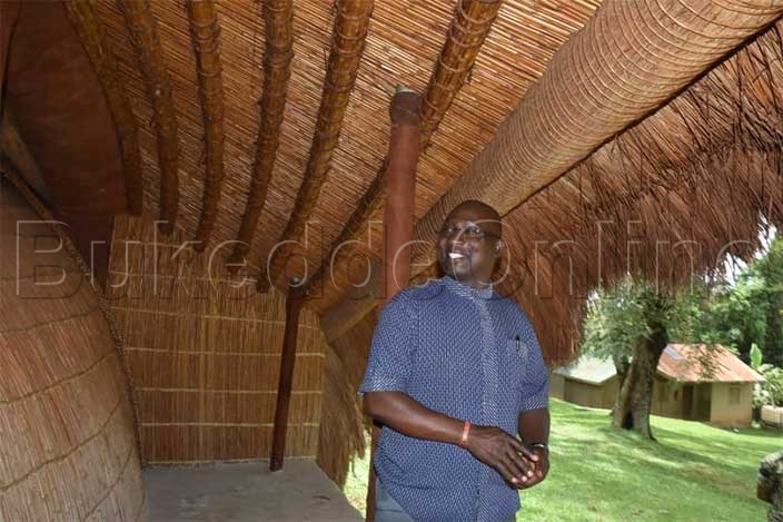 Ow'ekitiibwa Kyewalabye Male alambudde amasiro ge Wamala