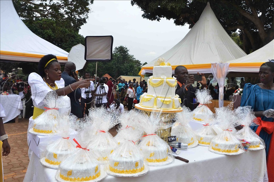 📸 Joy as 16 couples make vows at St Jude Catholic Parish, Wakiso - New ...