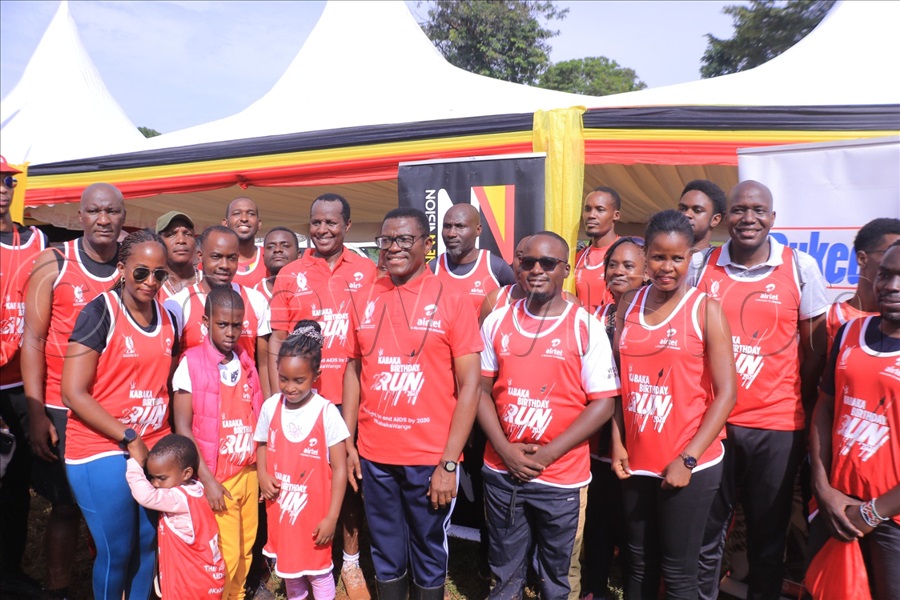 📷 State House comptroller Barekye joins thousands at Kabaka Birthday ...