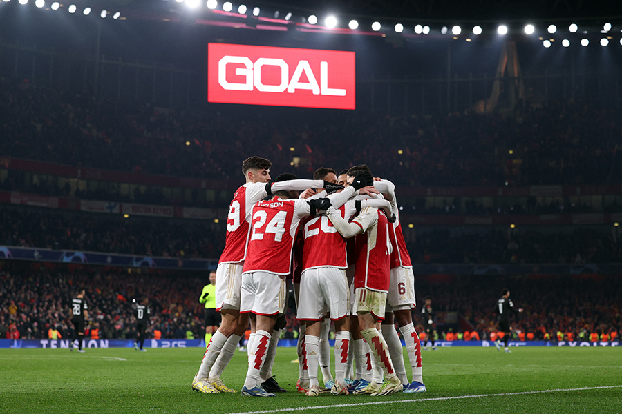 Sports: Arsenal plot long stay at Premier League summit